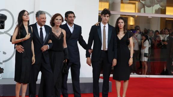 Pietro Castellitto e famiglia, a Venezia lo schiaffo ai figli di ...